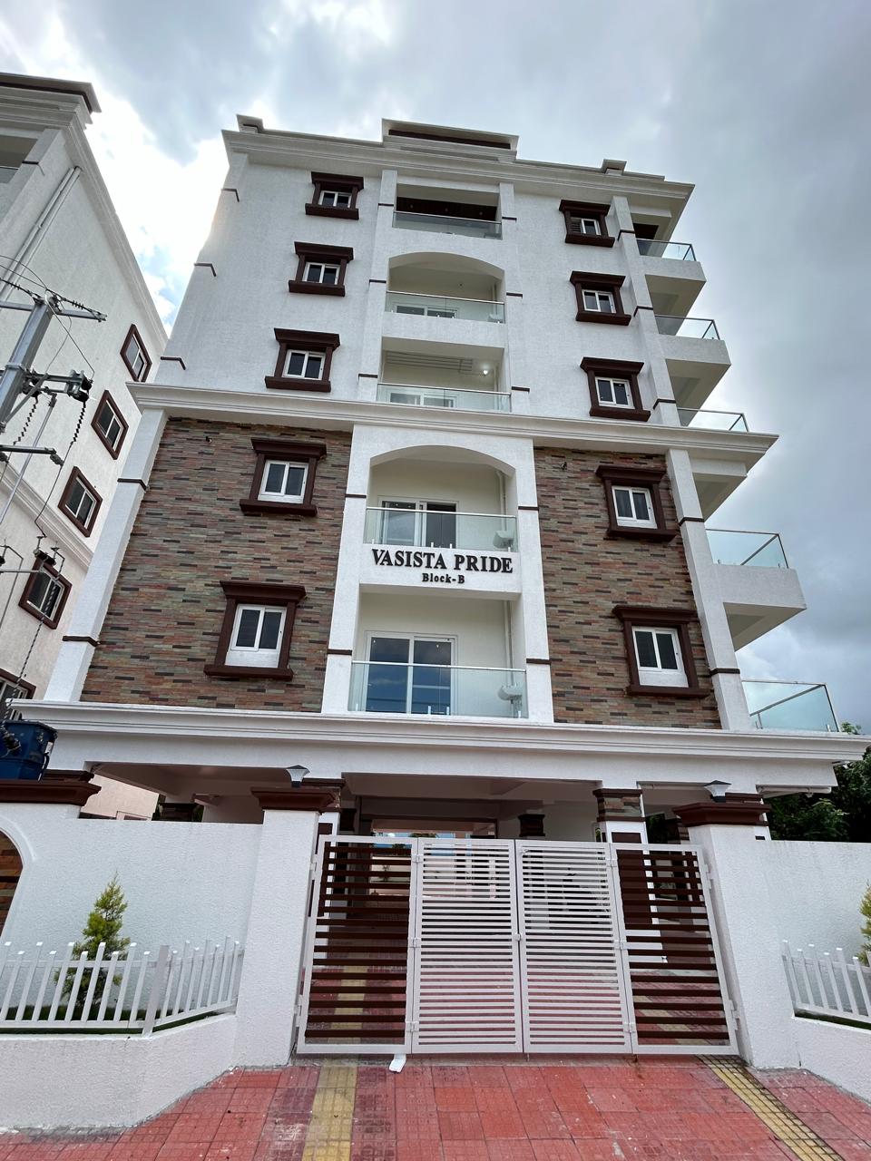 Ready-to-Move 2 BHK & 3 BHK Premium Flats in Gundlapochampally - Sri ...